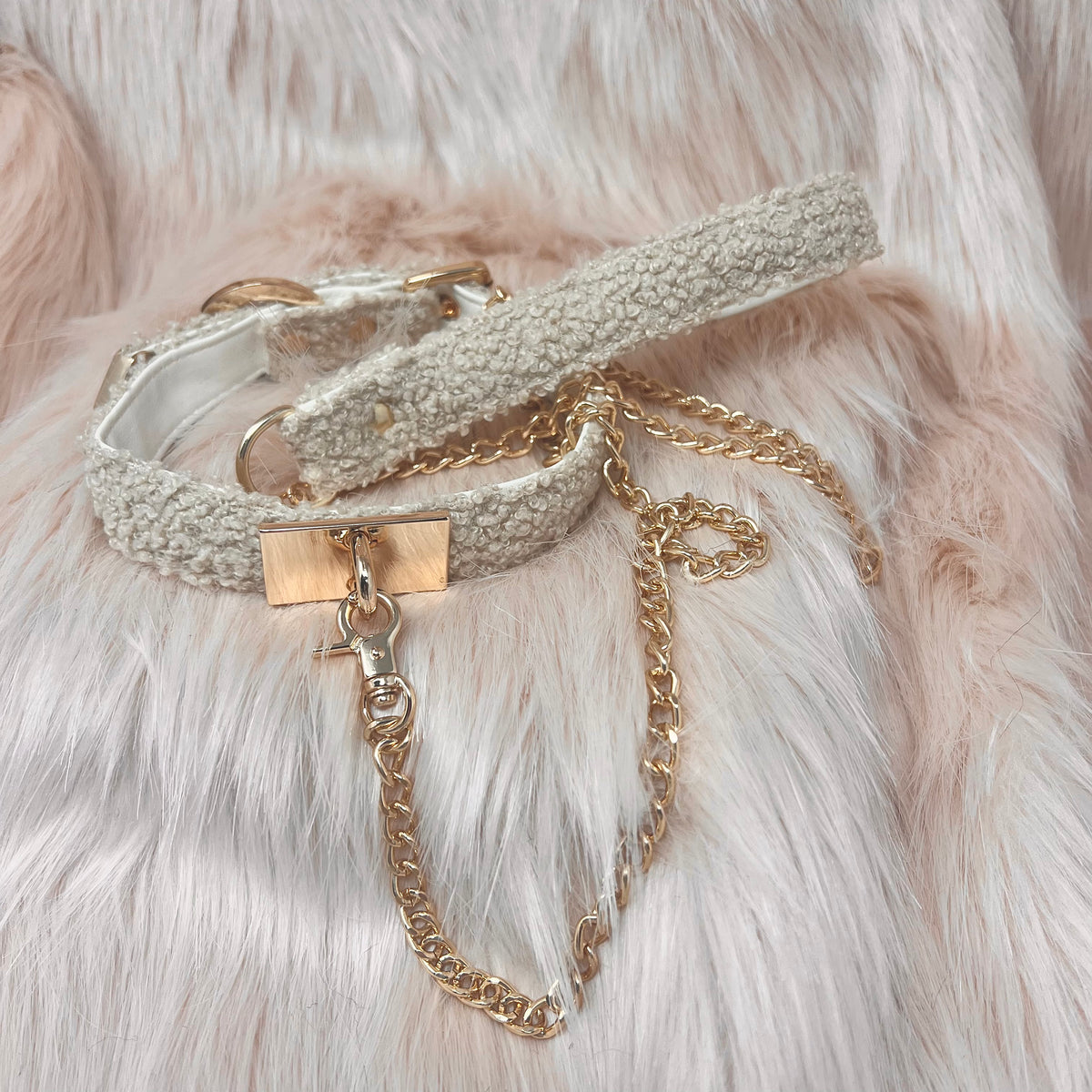 Dreamy Sheepy Collar, Leash & Cuffs Set– Kittens & Kink