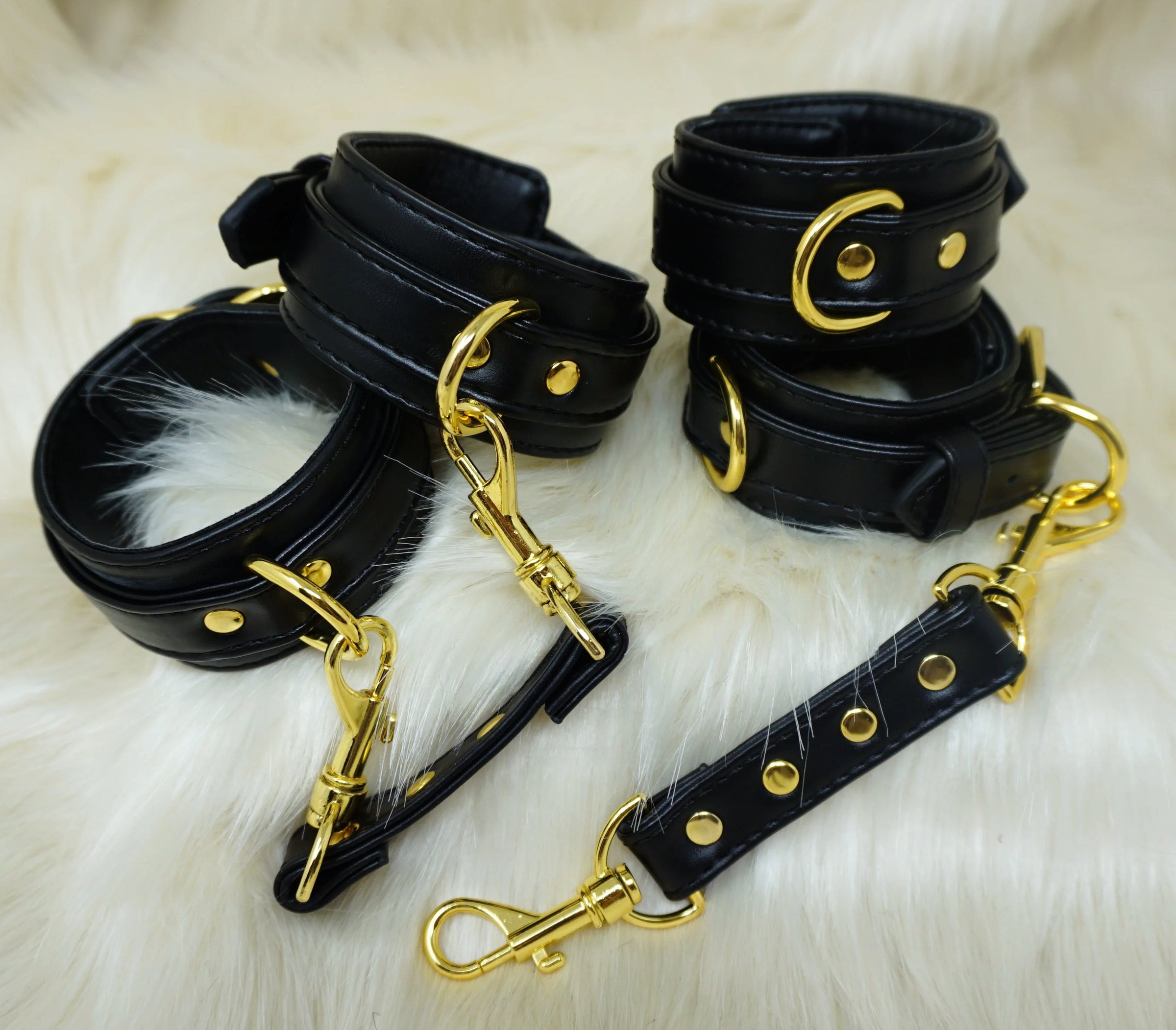 Bondage Sets & Restraints– Kittens & Kink
